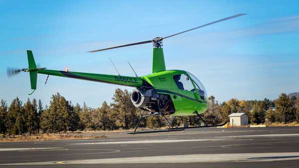 Soaring Solo: A Guide to Your First Solo Flight Experience
