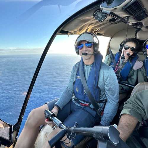 Helicopter Pilot vs. Airplane Pilot: Know the Differences